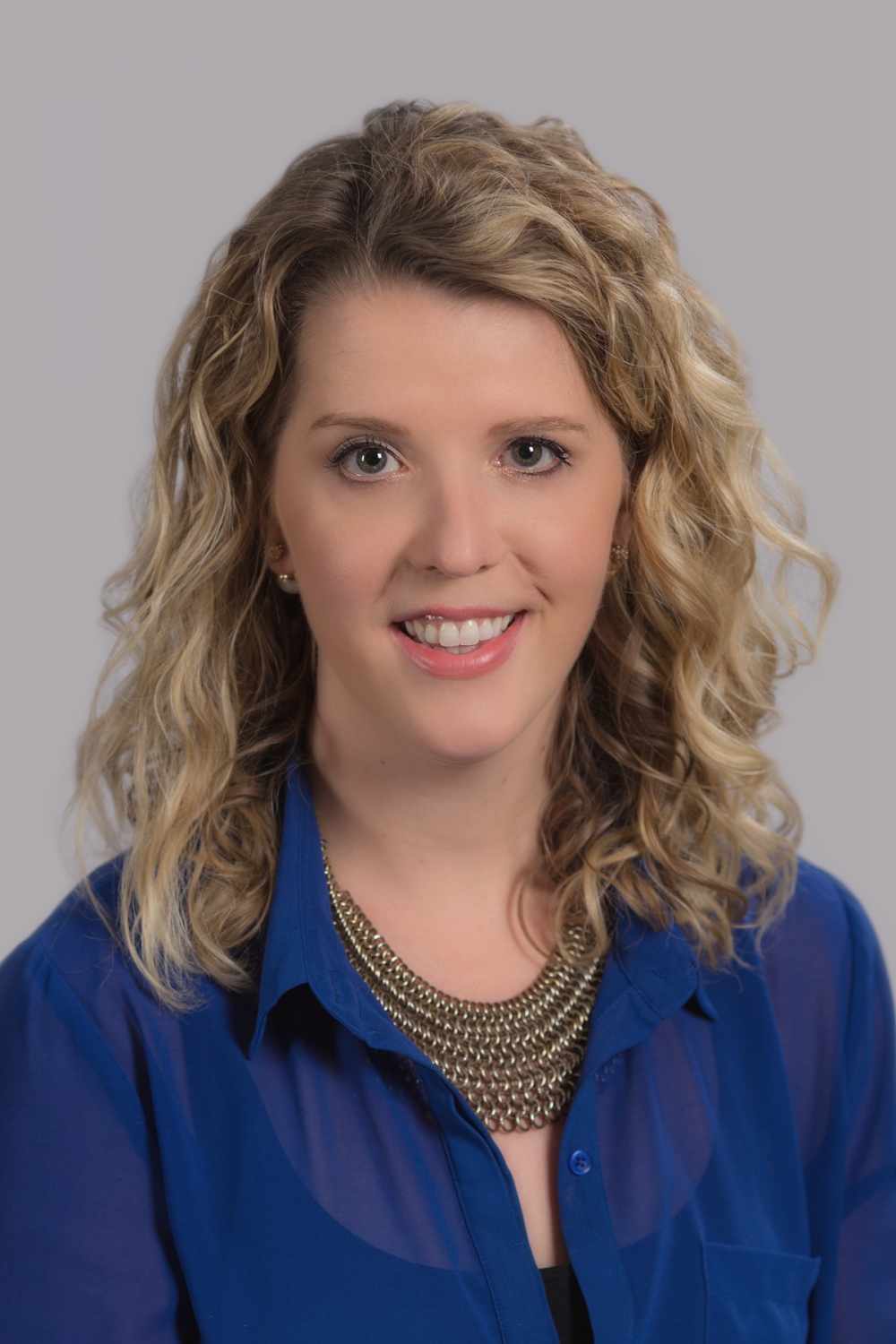 Heather Head shot - Warman Physiotherapy & Wellness